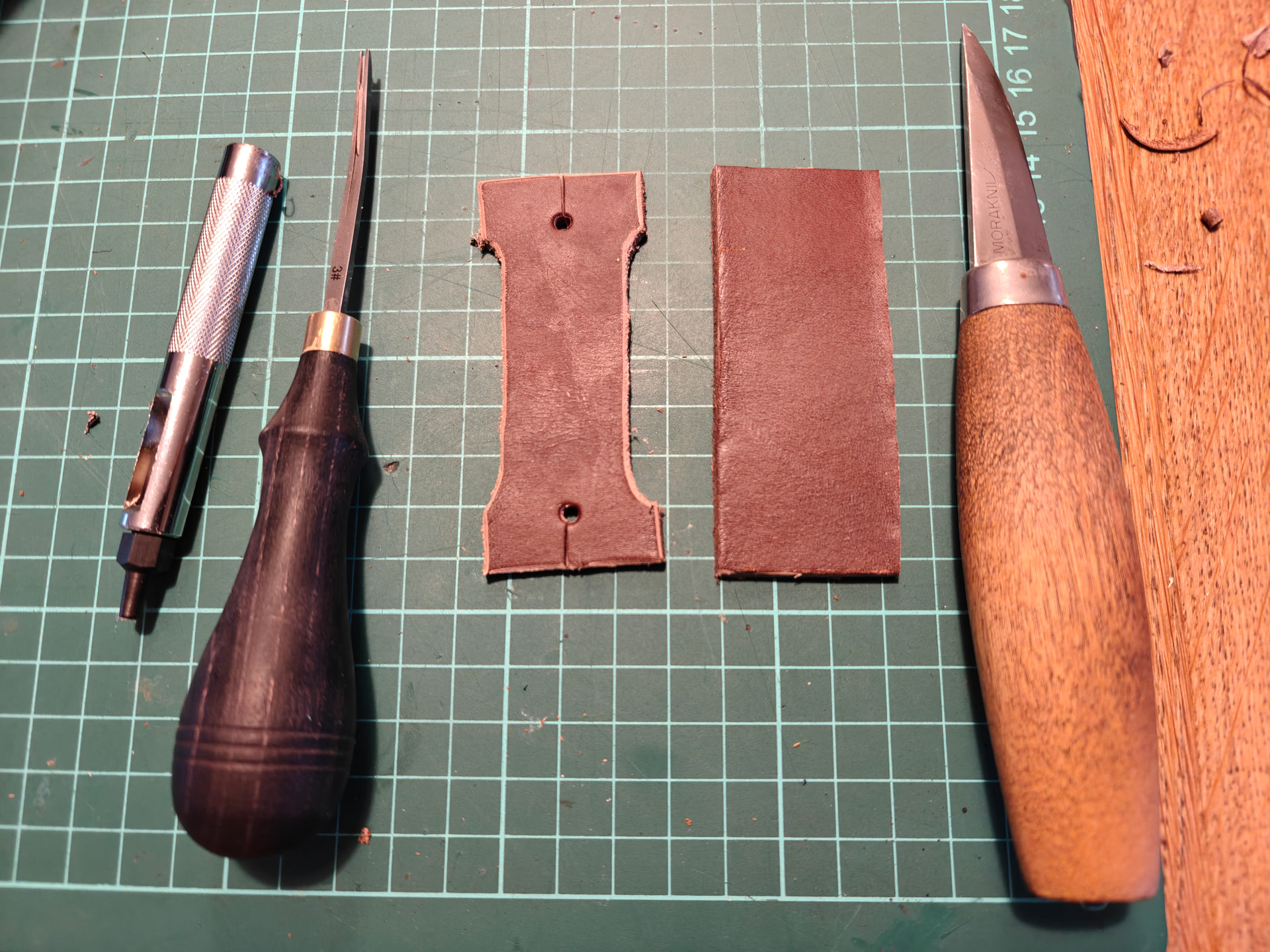 Cord keepers from scrap leather - General Discussion - IGKT Forum